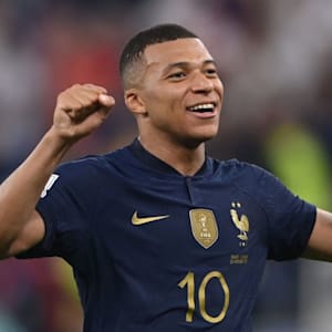 Kylian Mbappé un magnifique héros, légende du football. - Généalogie ...